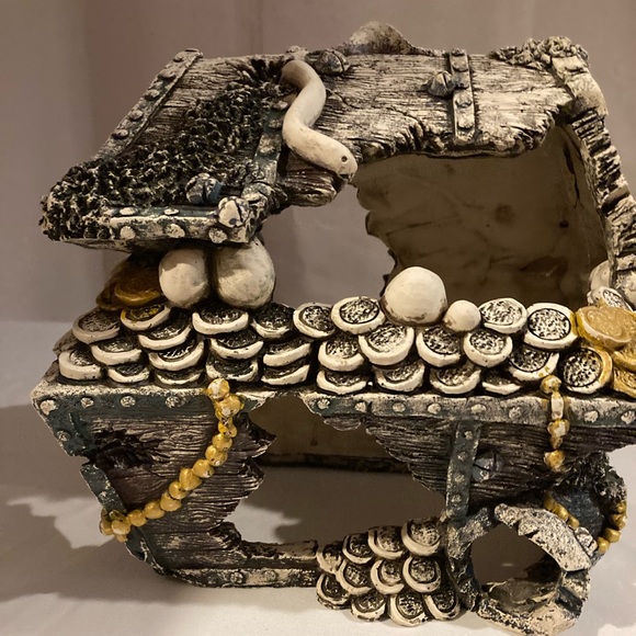 Fish | Aquarium Treasure Chest Decor Large | Poshmark